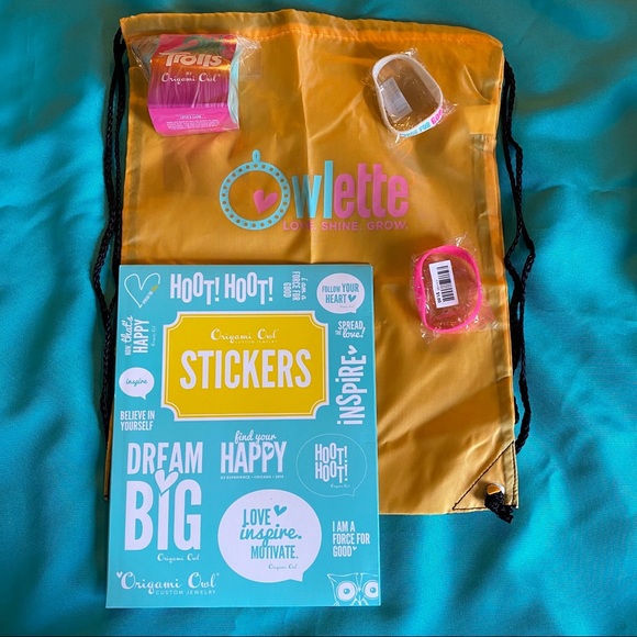 Origami Owl | Accessories | Origami Owl Owlette Sling Pack 2 Silicone ...